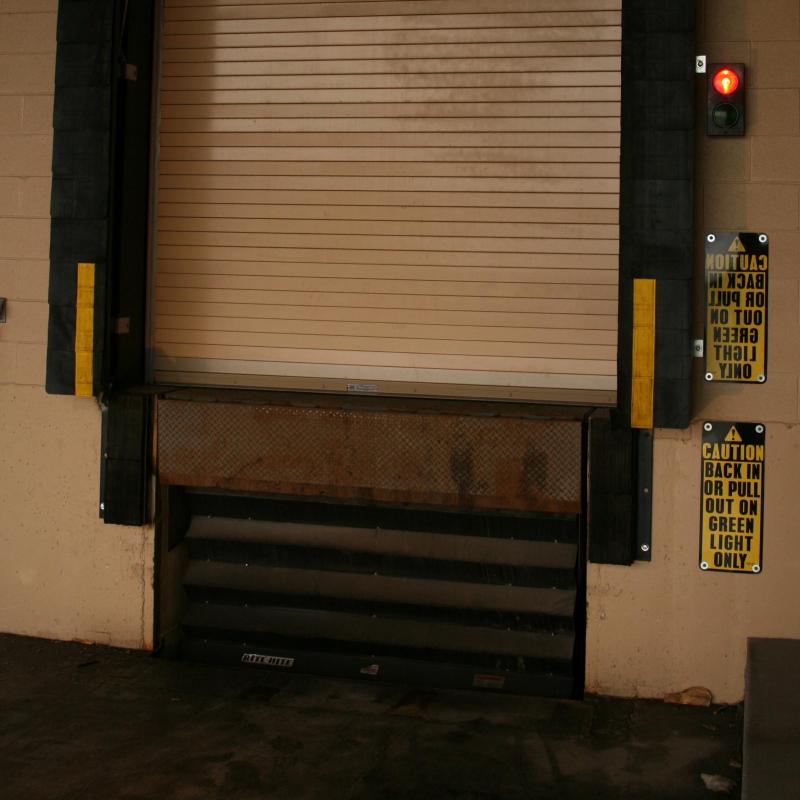 DD2 Dual-Lok Scissor Lift Dock Leveler | W.E. Carlson Corporation