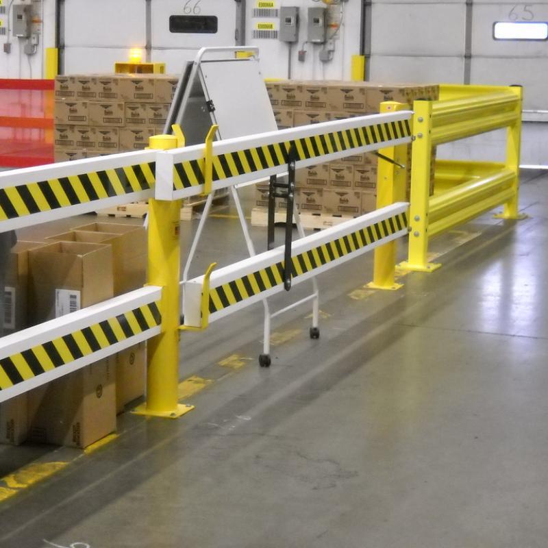 Guardrite Lite Vertical Gate | W.E. Carlson Corporation