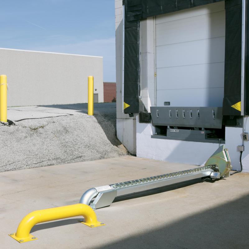 Manual Wheel-Lok Restraint | W.E. Carlson Corporation