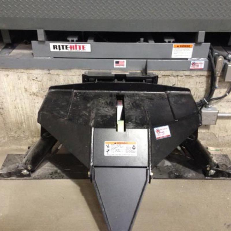 Stabilizing Trailer Restraint | W.E. Carlson Corporation