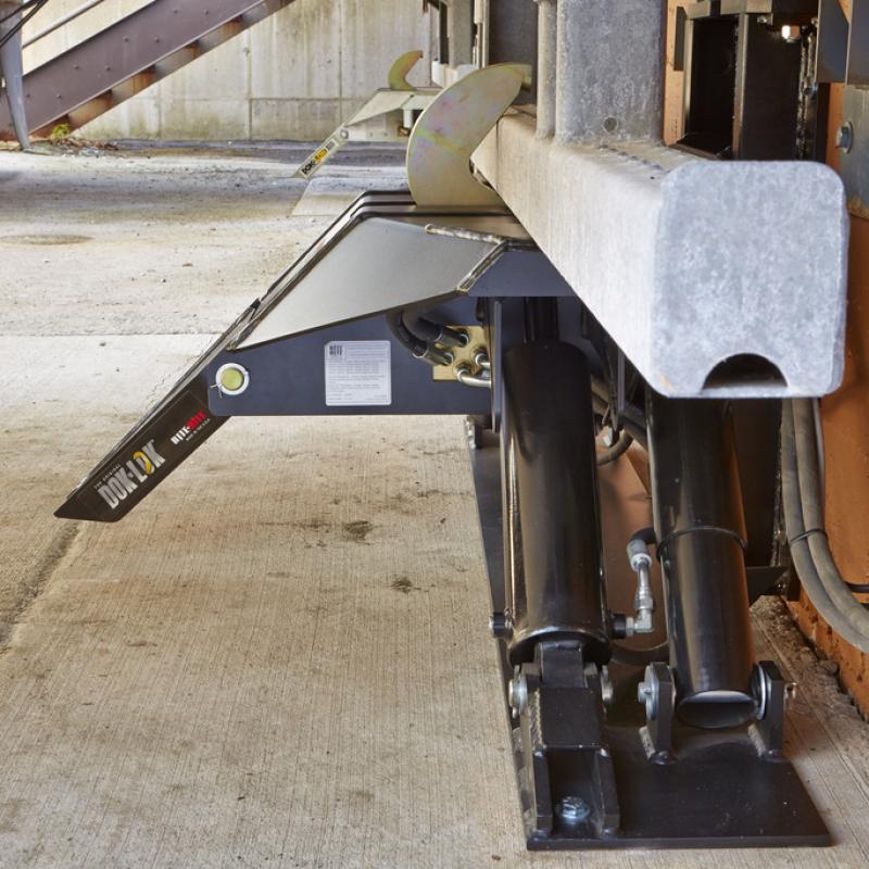 Stabilizing Trailer Restraint | W.E. Carlson Corporation