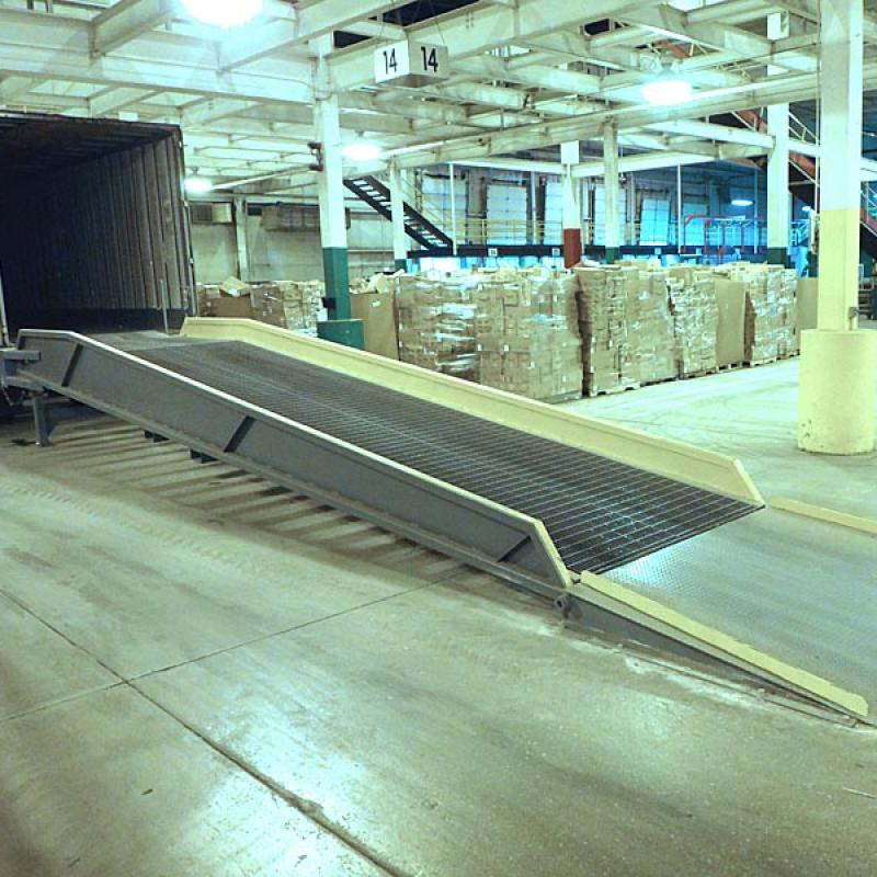 Mobile Loading Dock | W.E. Carlson Corporation