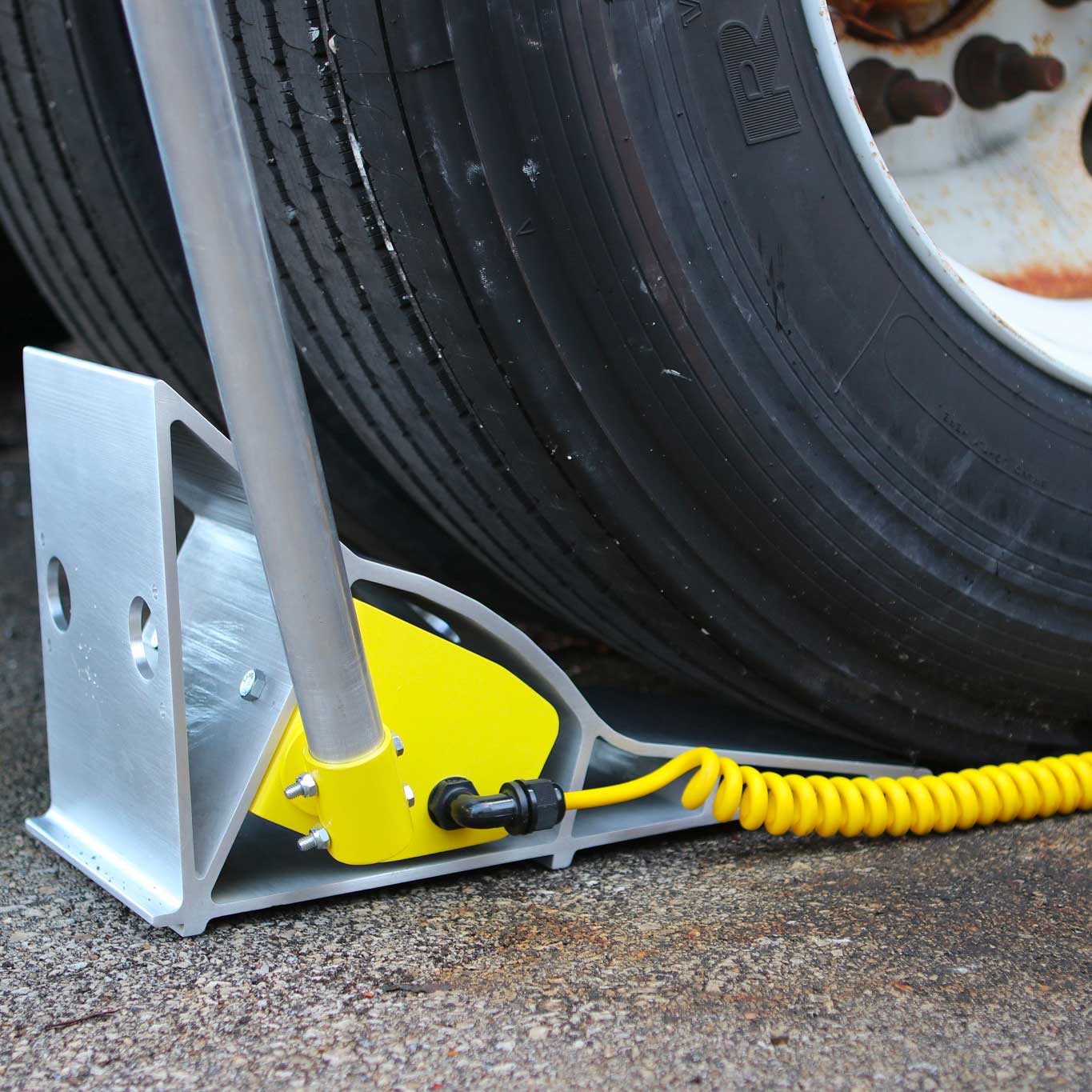 Global Wheel Chock | W.E. Carlson Corporation