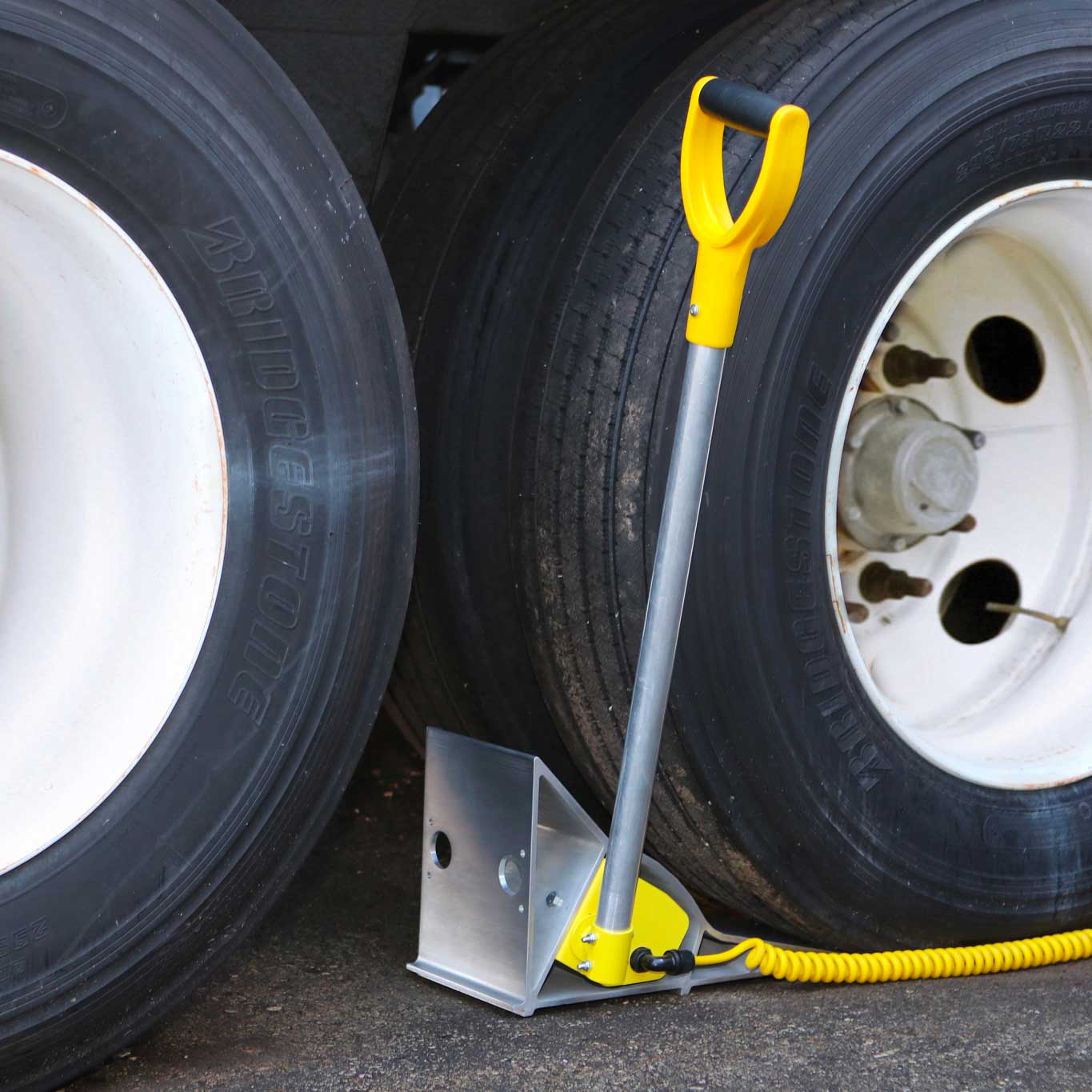 Global Wheel Chock | W.E. Carlson Corporation